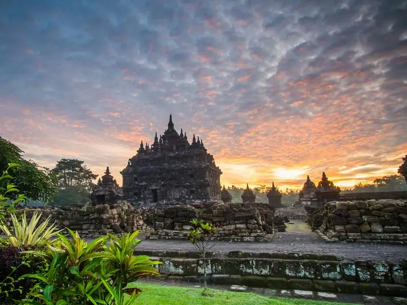 Yogyakarta Travel Guide | Temples, Culture, Highlights & Best Time to Visit